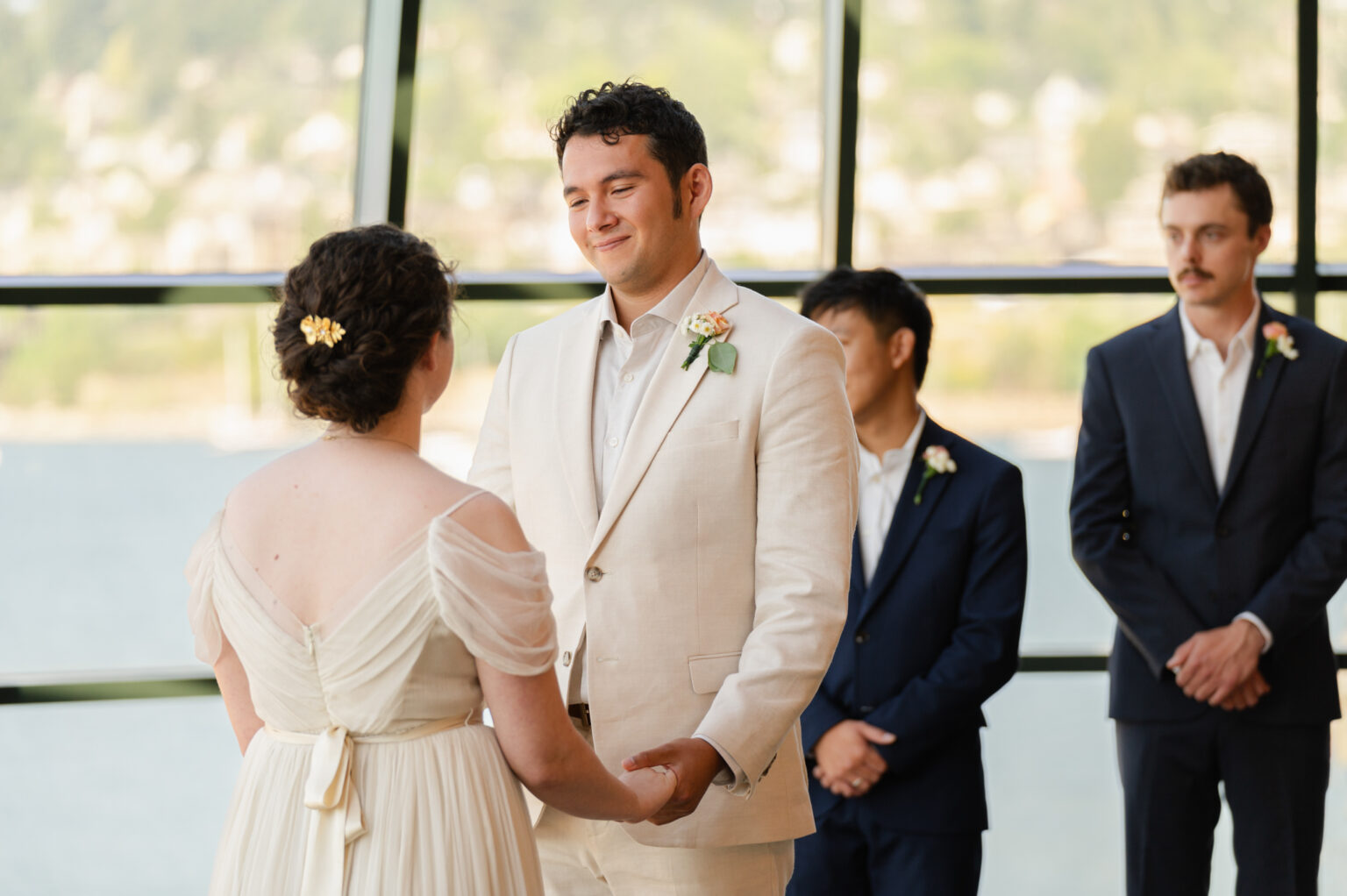 Bellingham Cruise Terminal Wedding Photography: Mielle & Kristian ...